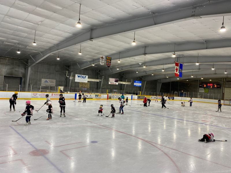 Thorhild and Redwater host Female Hockey Day